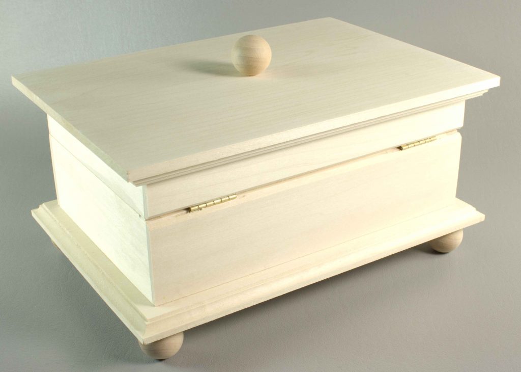 Ball Foot Box, Basswood - My Chip Carving