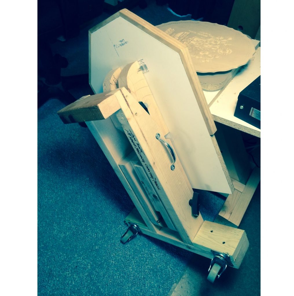 Folding Carving Table Plans - My Chip Carving