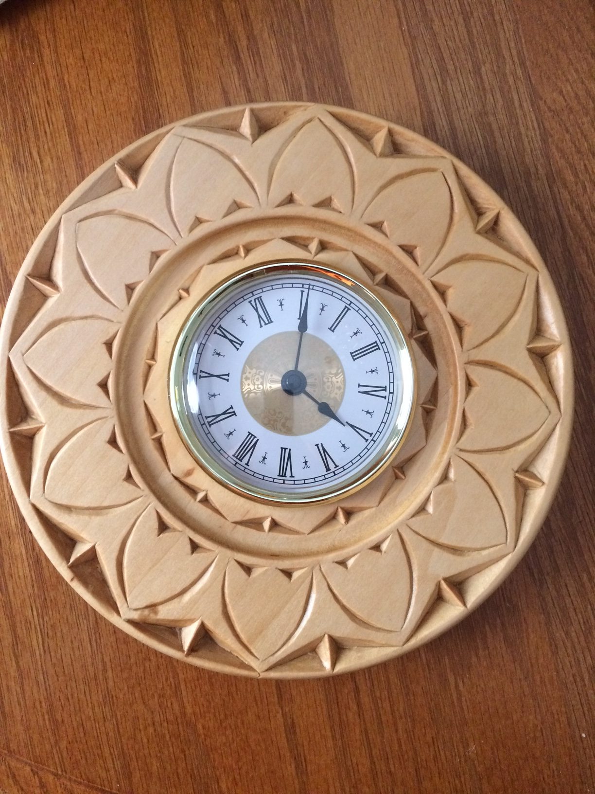 Richard Sleight Clock carving - My Chip Carving