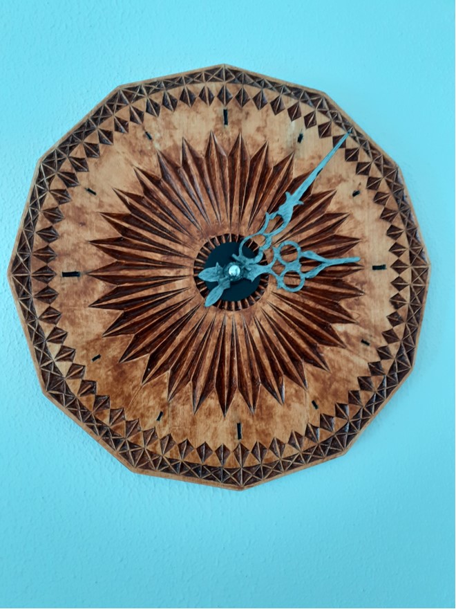 Chip Carved Clock by wim van der roach - My Chip Carving